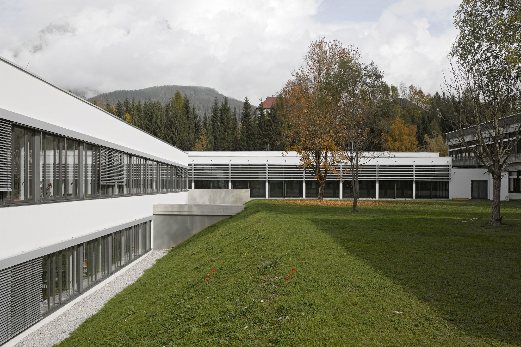 HTL/HBLA, Saalfelden AT | Schwinde Architekten, München / Architekten - BauNetz Architekten ...